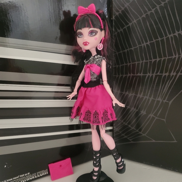 monster high | Toys | Mattel Monster High Picture Day Draculaura Doll ...